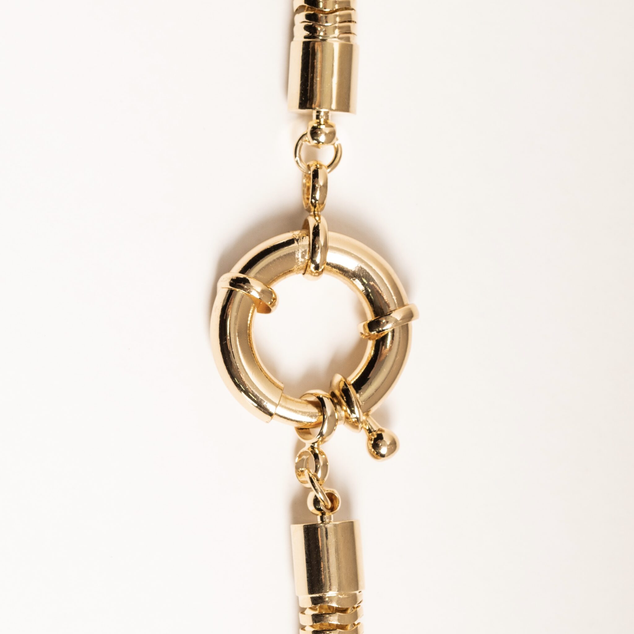 Tipo de fechos: conheça cada um deles! - Gazin Semijóias